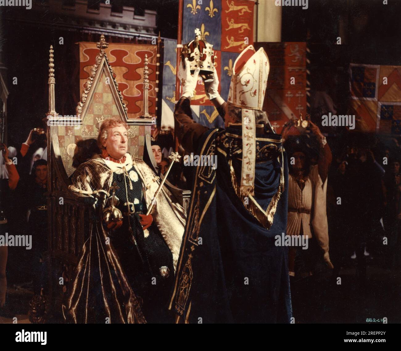 CEDRIC HARDWICKE as King Edward IV of England being crowned in RICHARD ...