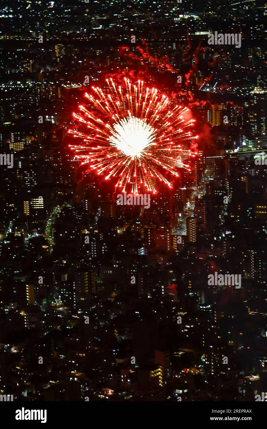 Sumidagawa fireworks hi-res stock photography and images - Alamy