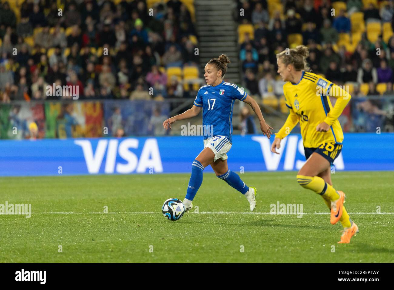 Lisa forward hi-res stock photography and images - Alamy