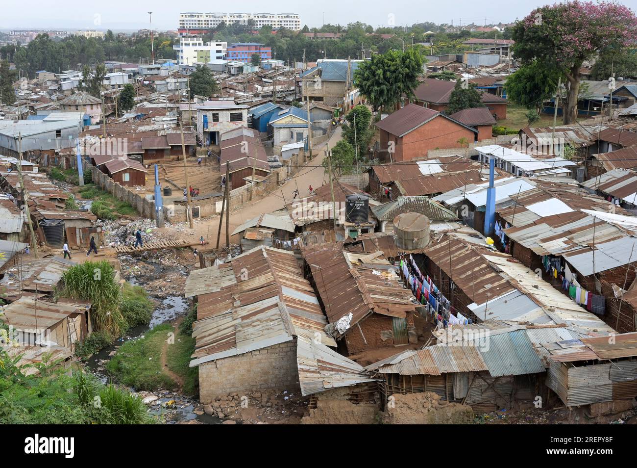 KENYA, Nairobi, Kibera slum / KENIA, Nairobi, Slum Kibera Stock Photo ...