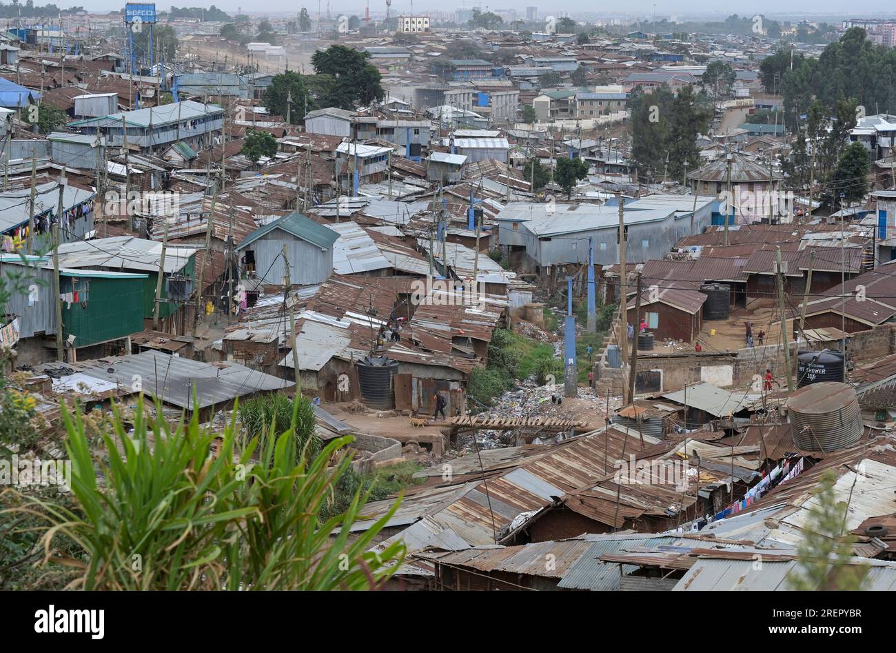 KENYA, Nairobi, Kibera slum / KENIA, Nairobi, Slum Kibera Stock Photo ...