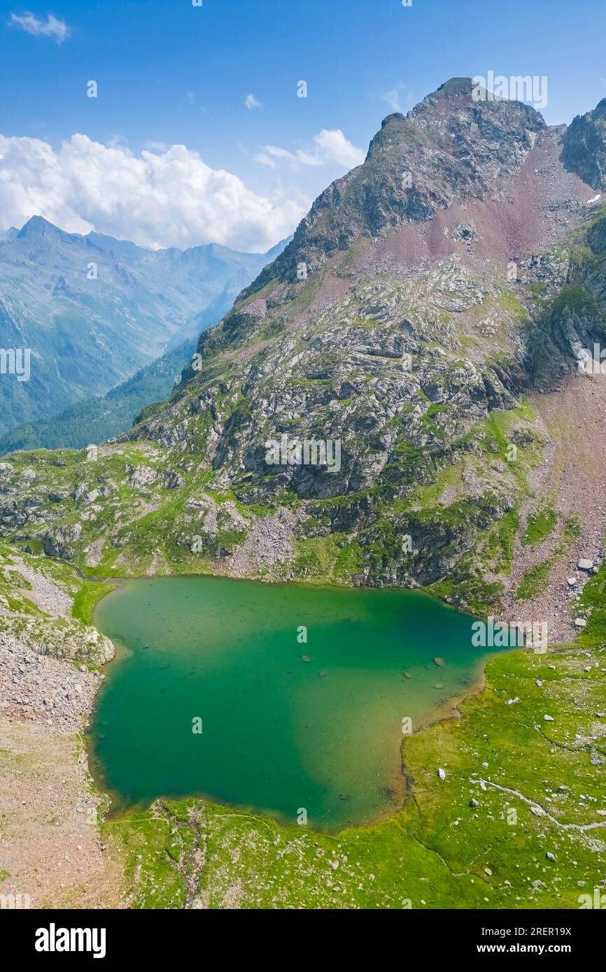 Lago bianco hi-res stock photography and images - Alamy