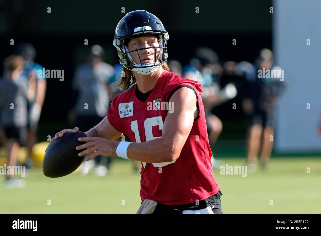 Jacksonville Jaguars quarterback Trevor Lawrence (16) throws a pass ...