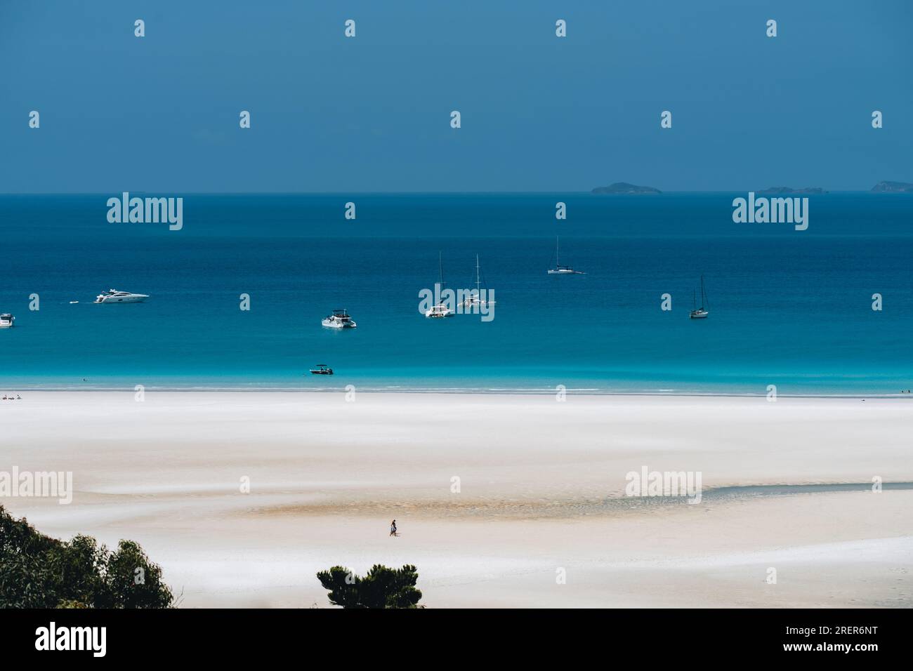 Whitehaven beach aerial view turquoise hi-res stock photography and ...