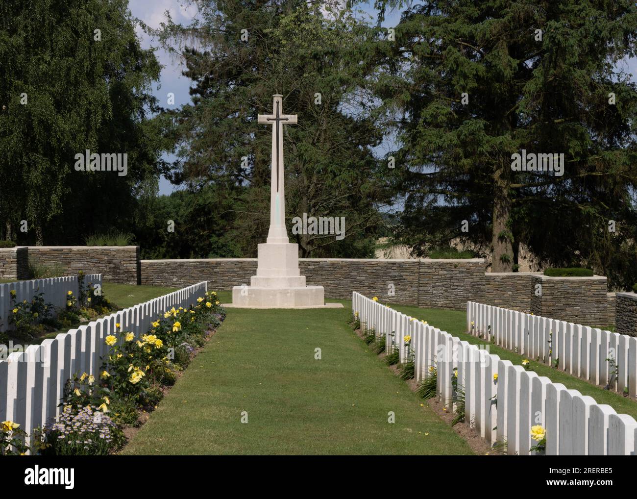Y-Ravine CWGC Cemetery in the Newfoundland Memorial Park on the Somme ...
