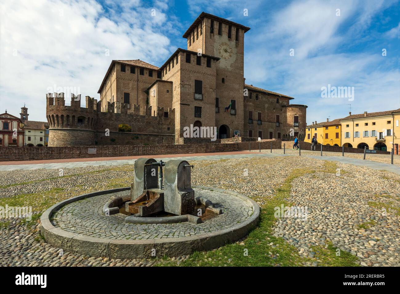 Torre san vitale hi-res stock photography and images - Alamy