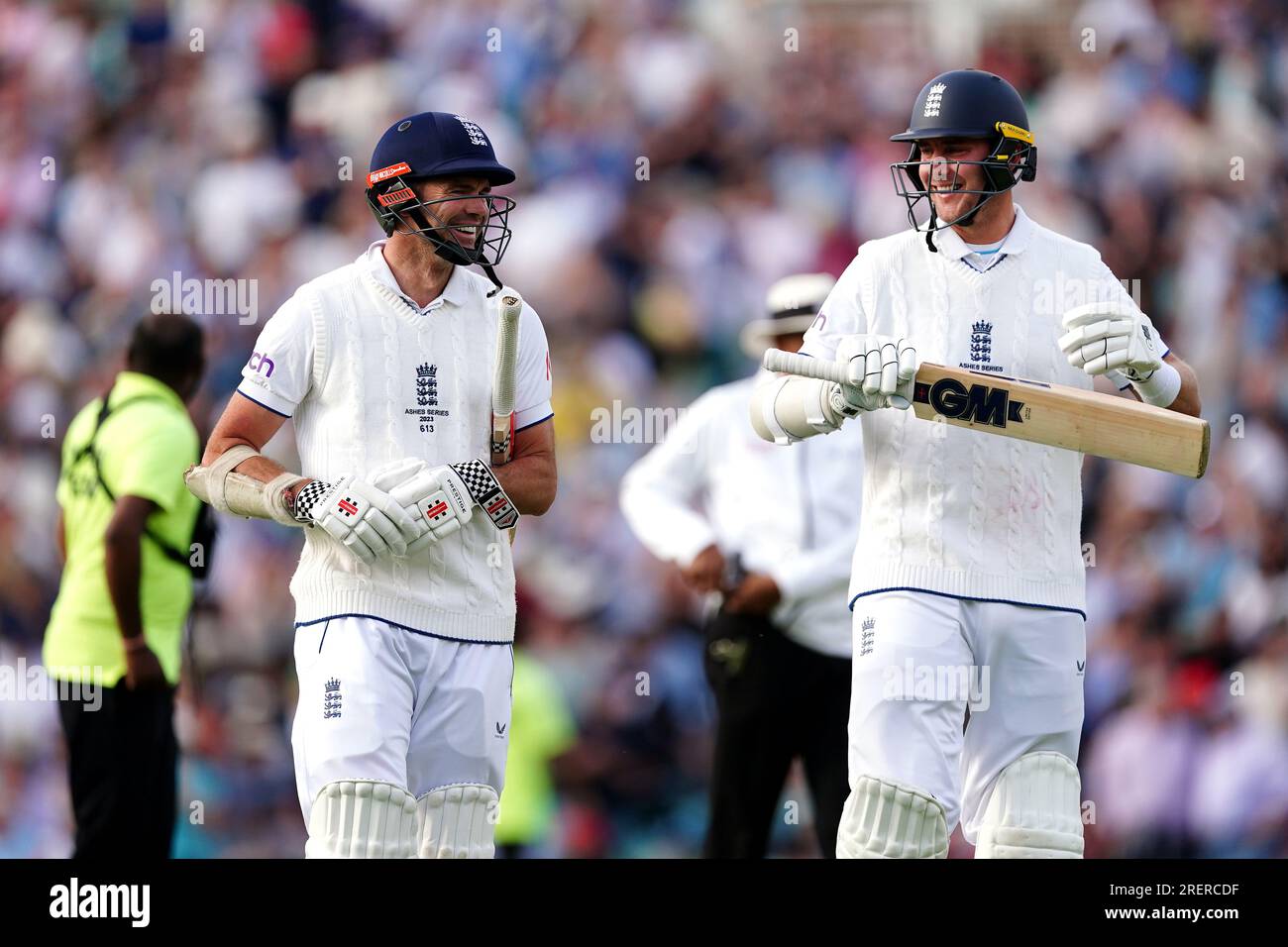 James anderson stuart broad hi-res stock photography and images - Alamy