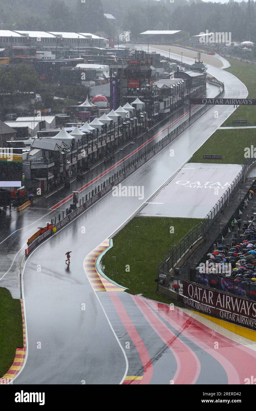 Atmosphere waiting the start of Sprint Race under the rain during ...