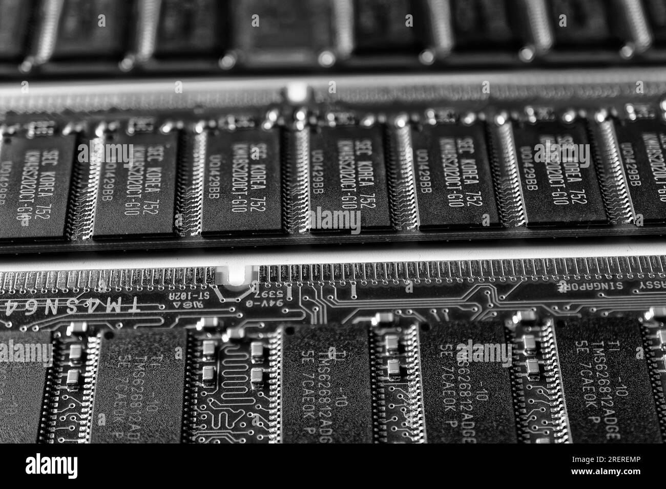Black and white computer memory chips hi-res stock photography and ...