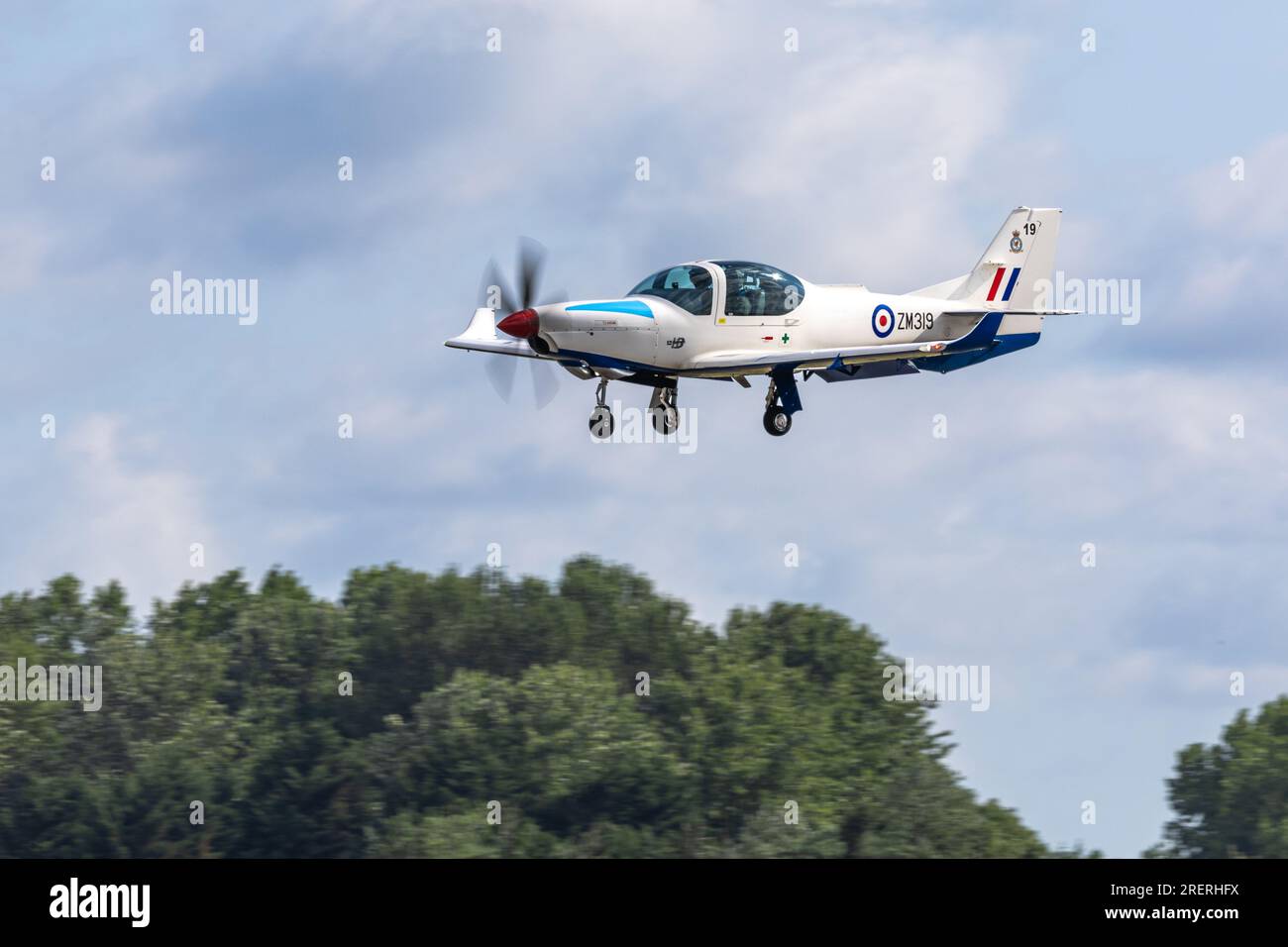 Royal Air Force - Grob Prefect T1 ‘ZM319’ arriving at RAF Fairford for ...