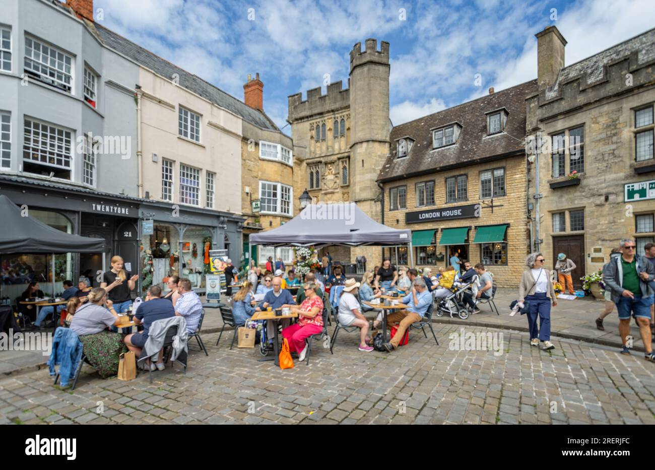 Rebus bishop beckington hi-res stock photography and images - Alamy