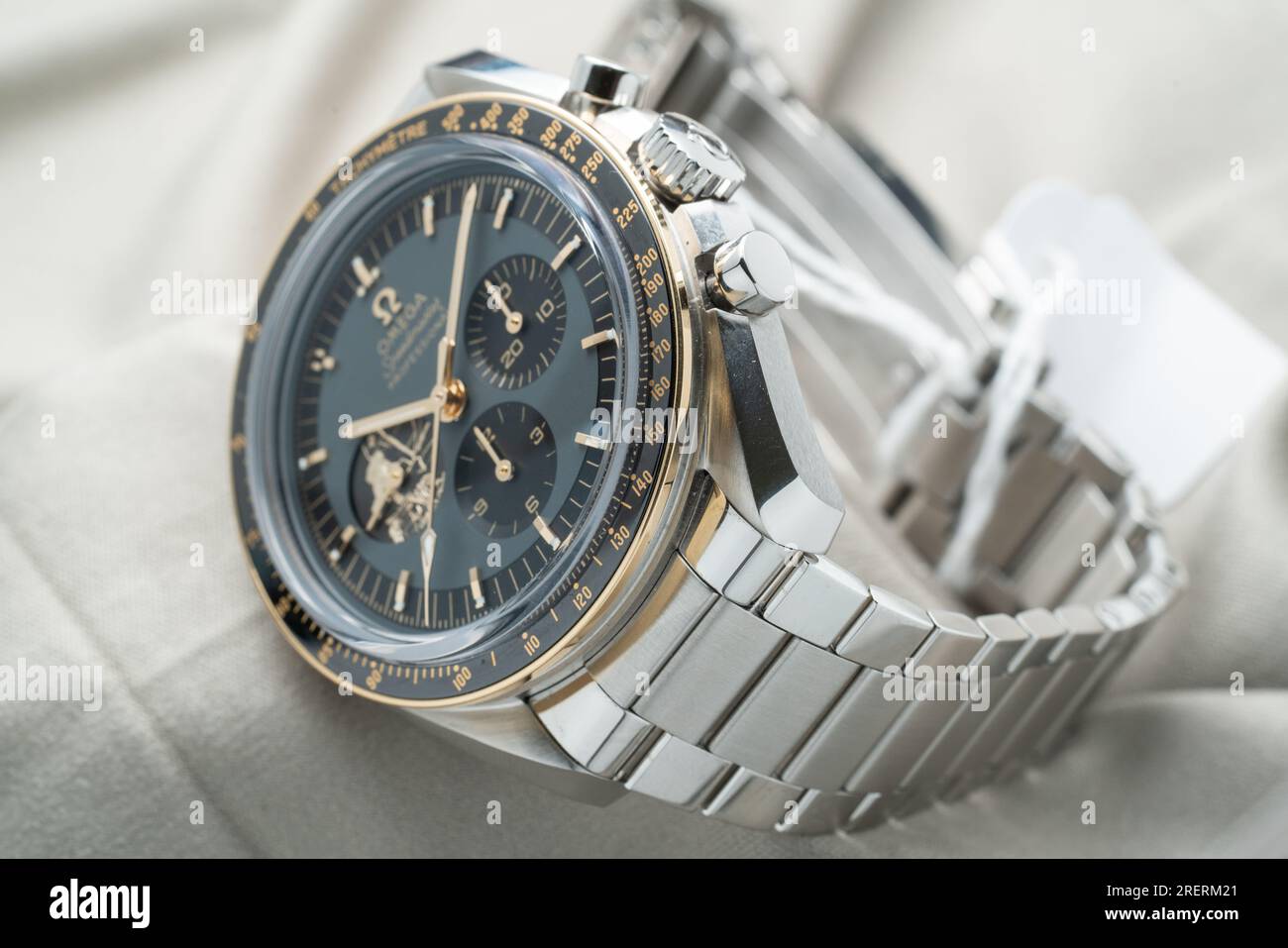 Omega Speedmaster Apollo 11 50th anniversary Ref. 310.20.42.50.01.001 ...