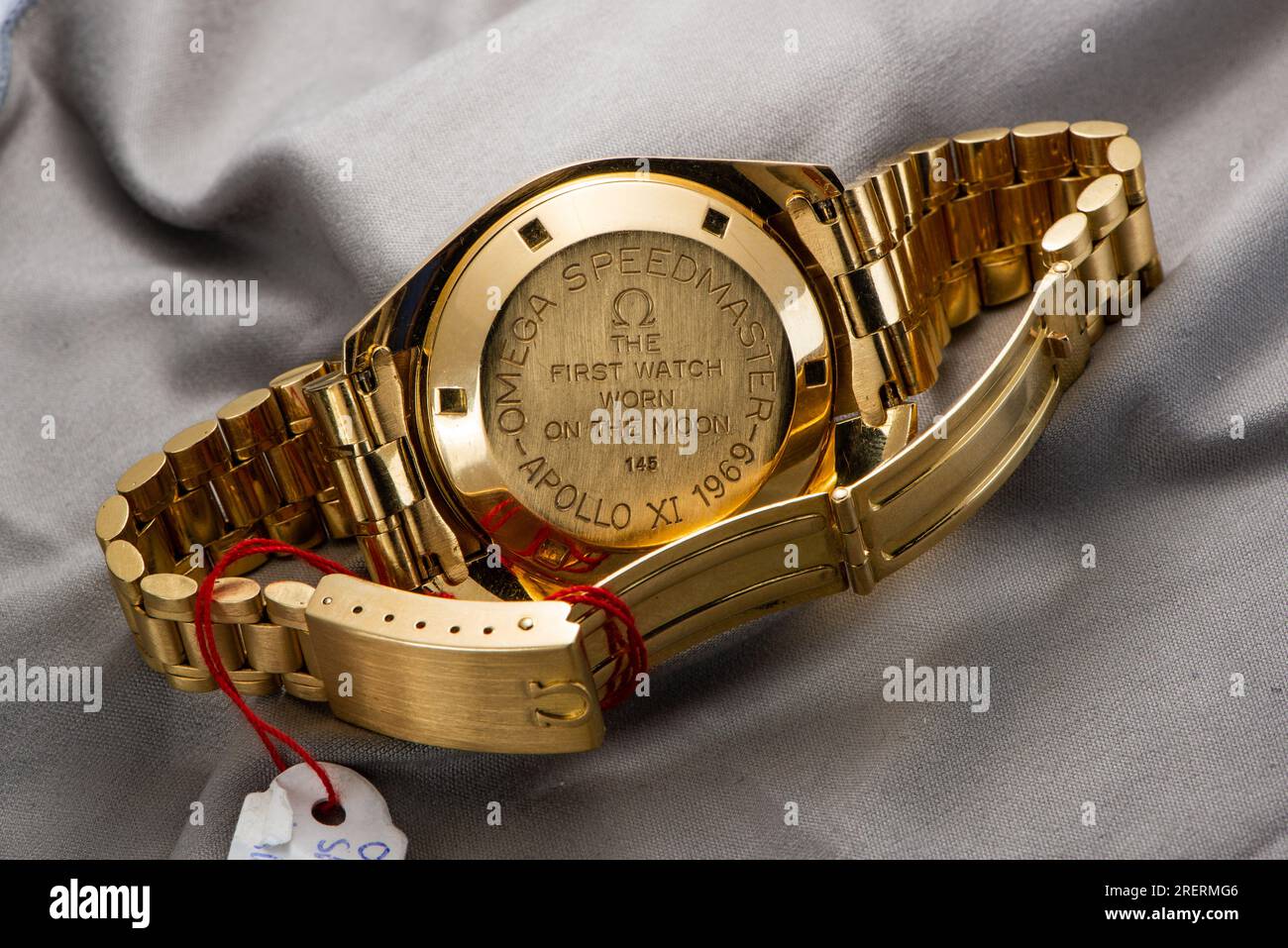 Omega watch 18k gold hi-res stock photography and images - Alamy