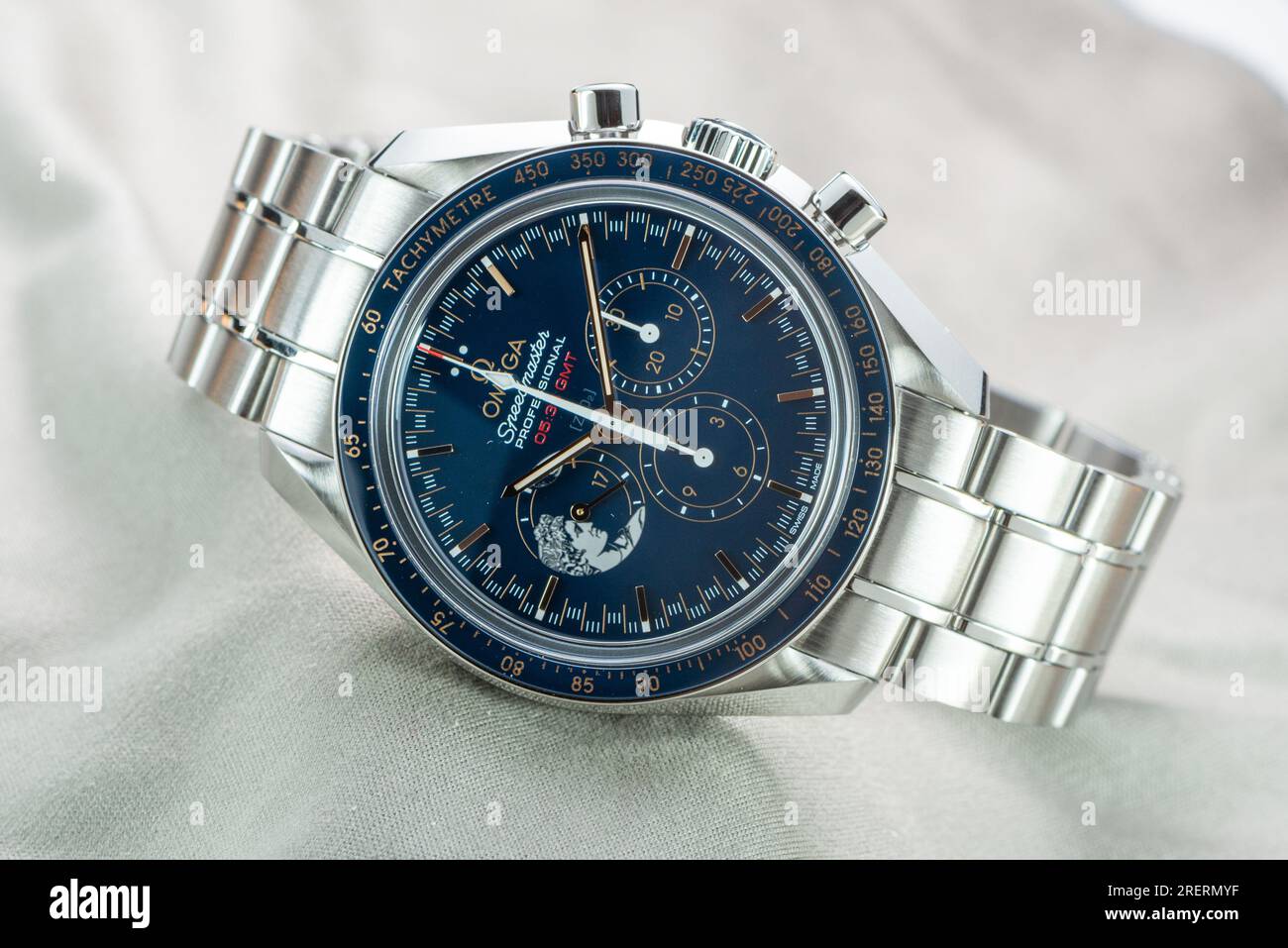 Omega Speedmaster Apollo 17 45th 311.30.42.30.03.001 Stock Photo - Alamy