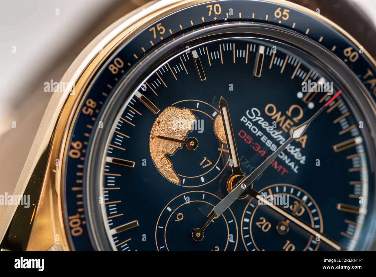 Omega Speedmaster Apollo 17 45th 311.63.42.30.03.001 Stock Photo - Alamy
