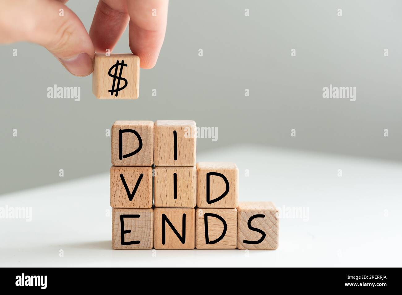Dividend symbol hi-res stock photography and images - Alamy