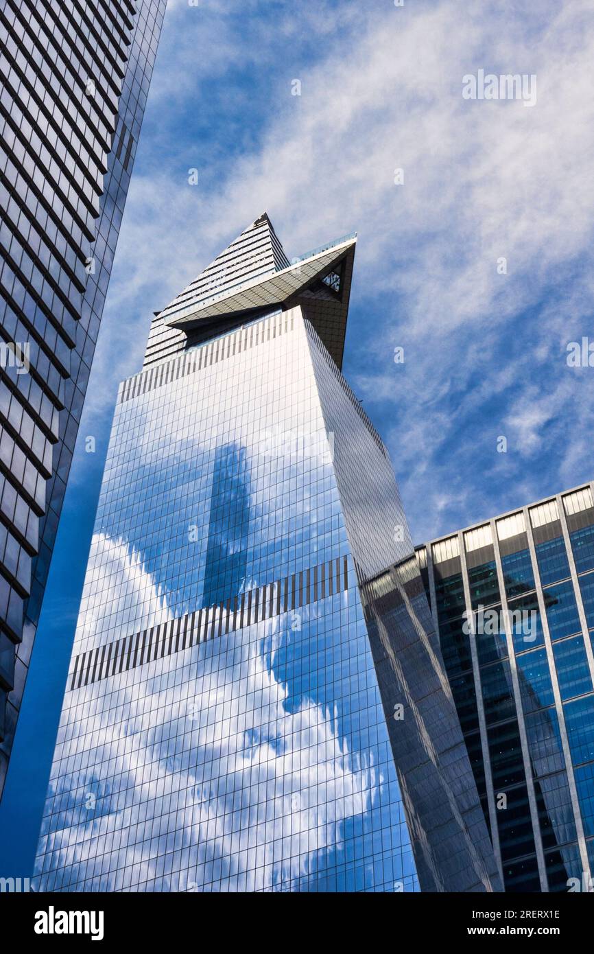 Impressive Hudson Yards architecture includes The Edge, a popular ...