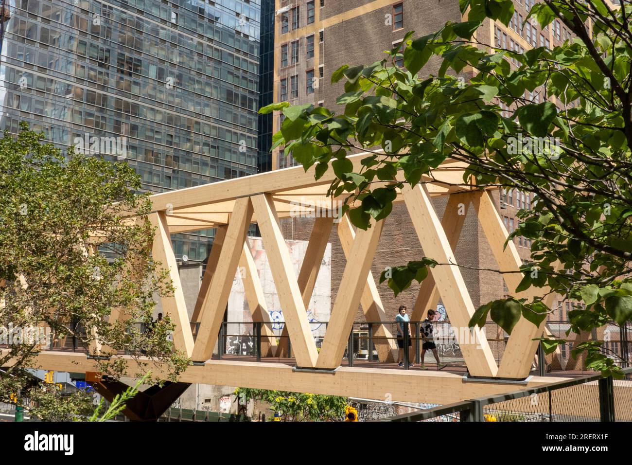 The timber truss bridge links the highline to Moynihan train hall on ...
