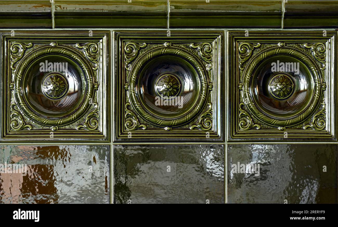Ceramic tile stove hi-res stock photography and images - Alamy