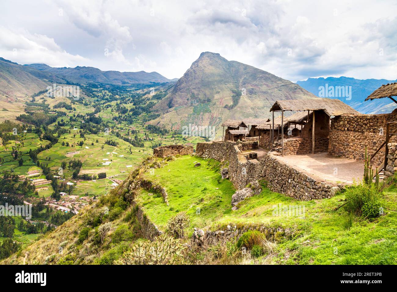 View of the archeological Inca ruin in Pisac, Sacred Valley, Peru Stock ...