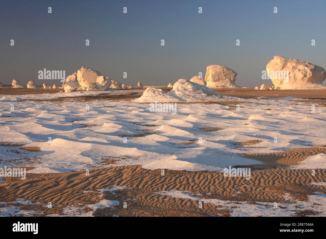 Limestone formations in the white desert, Egypt Stock Photo - Alamy