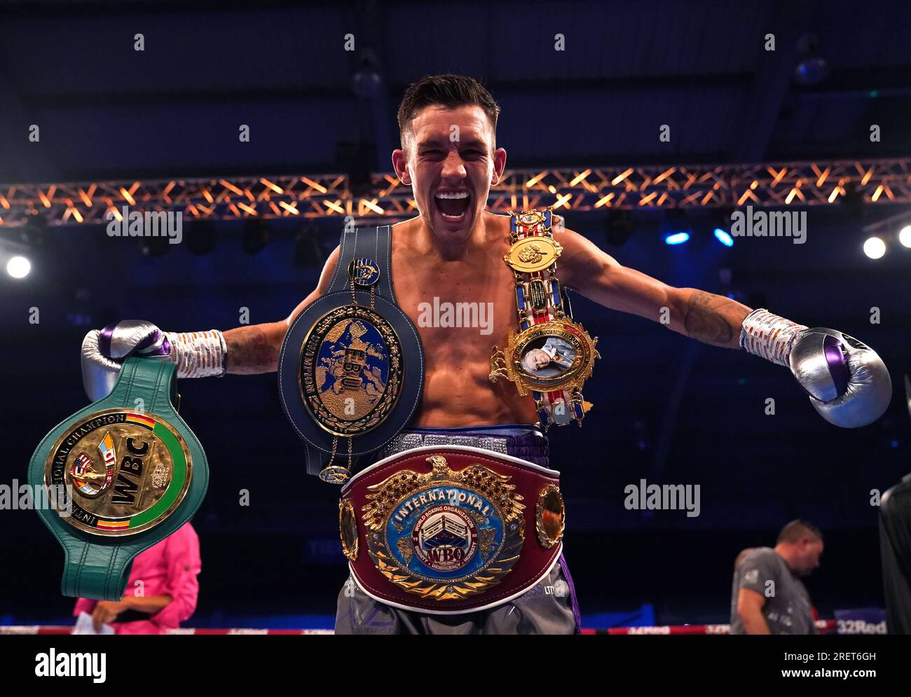 Liam Davies celebrates victory after defeating Jason Cunningham (not ...