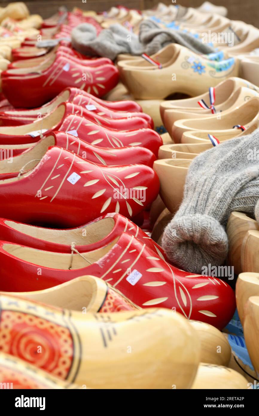 Dutch clogs at the cheese market in Alkmaar Stock Photo - Alamy