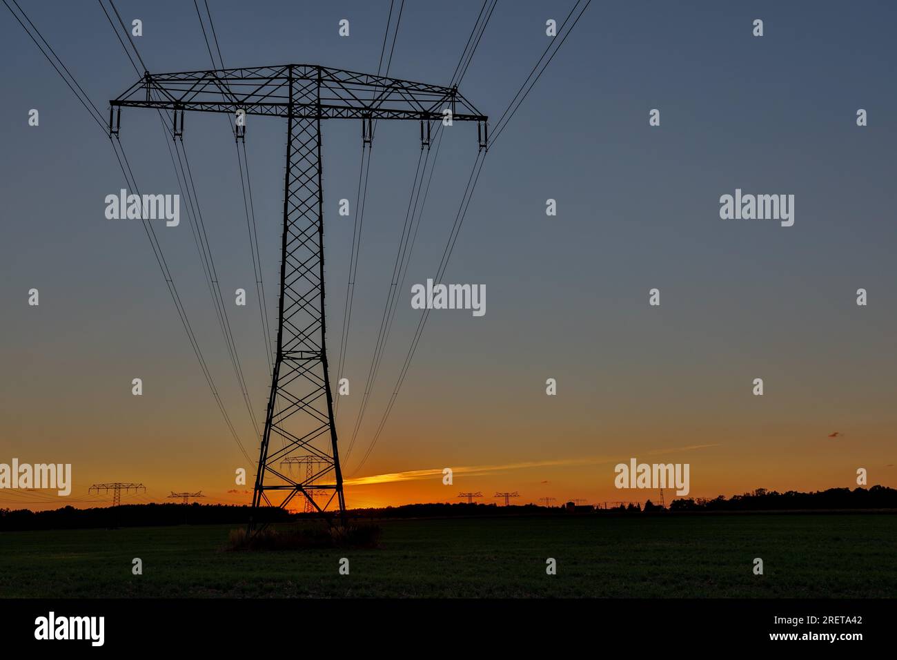 Overhead line road hi-res stock photography and images - Alamy