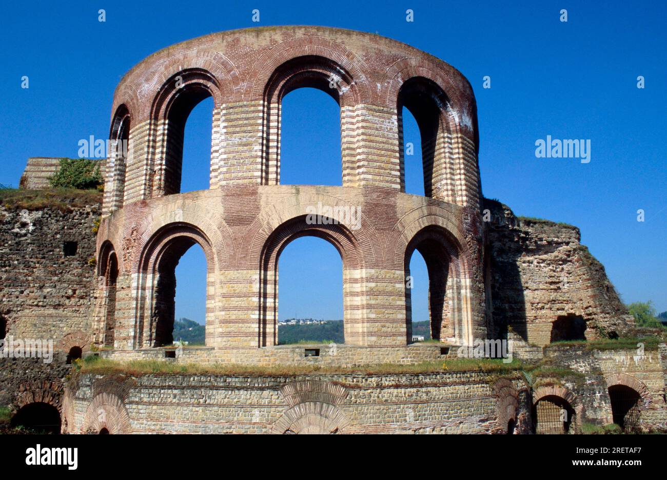 Roman bathing complex hi-res stock photography and images - Alamy