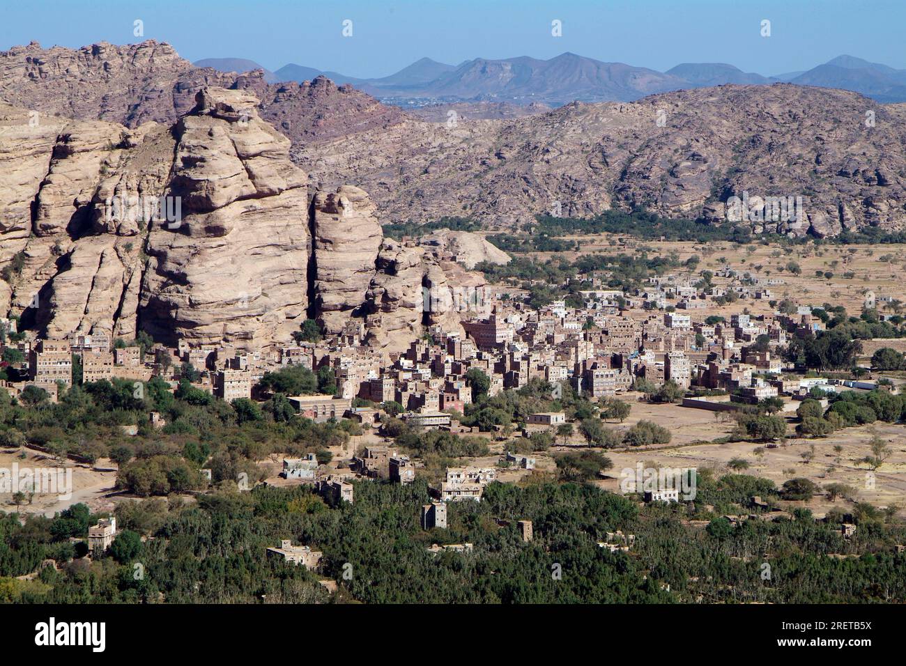 View of Wadi Dahr, Yemen Stock Photo - Alamy