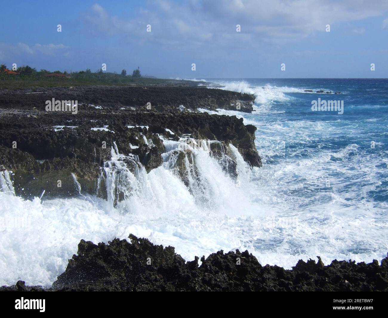 Surf on rocky coast, Punta Aristizabal, Mantanzas, Cuba Stock Photo - Alamy