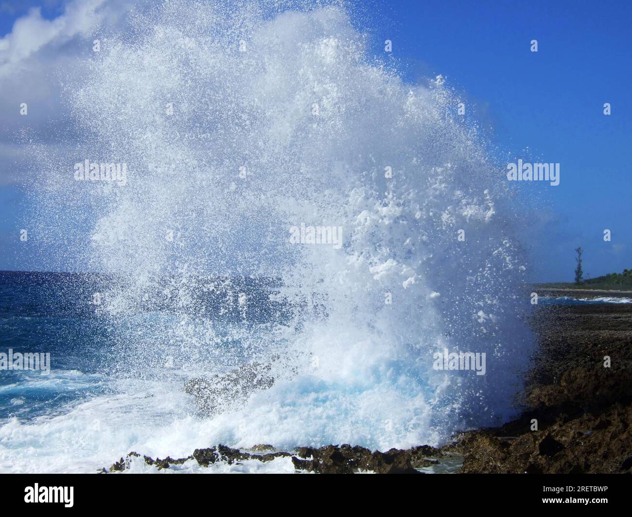 Surf on rocky coast, Punta Aristizabal, Mantanzas, Cuba Stock Photo - Alamy