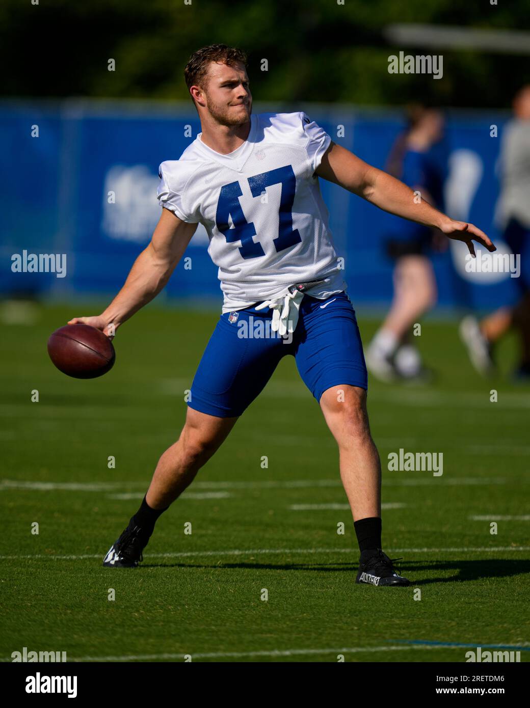 Indianapolis Colts linebacker Liam Anderson warms up before practice at ...