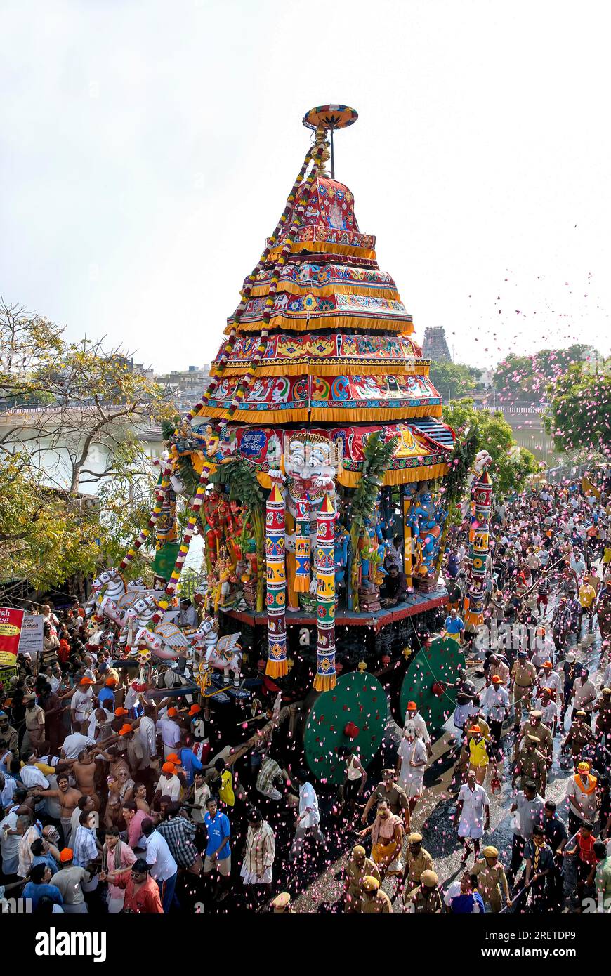Temple Chariot festival in Kapaleeswarar temple in Mylapore, Chennai ...