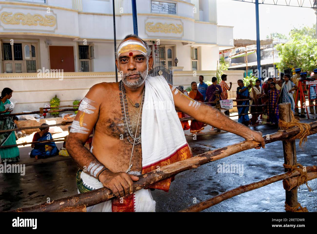 Temple priest of Kapaleeshwarar temple in Mylapore, Chennai, Tamil Nadu ...