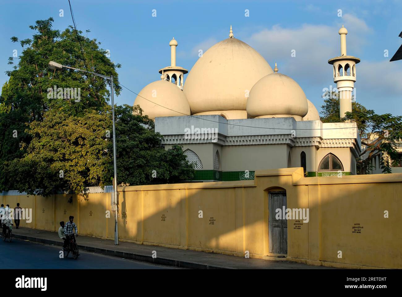 Thousand Lights, a multi-domed mosque in Anna Salai in Chennai, Tamil ...