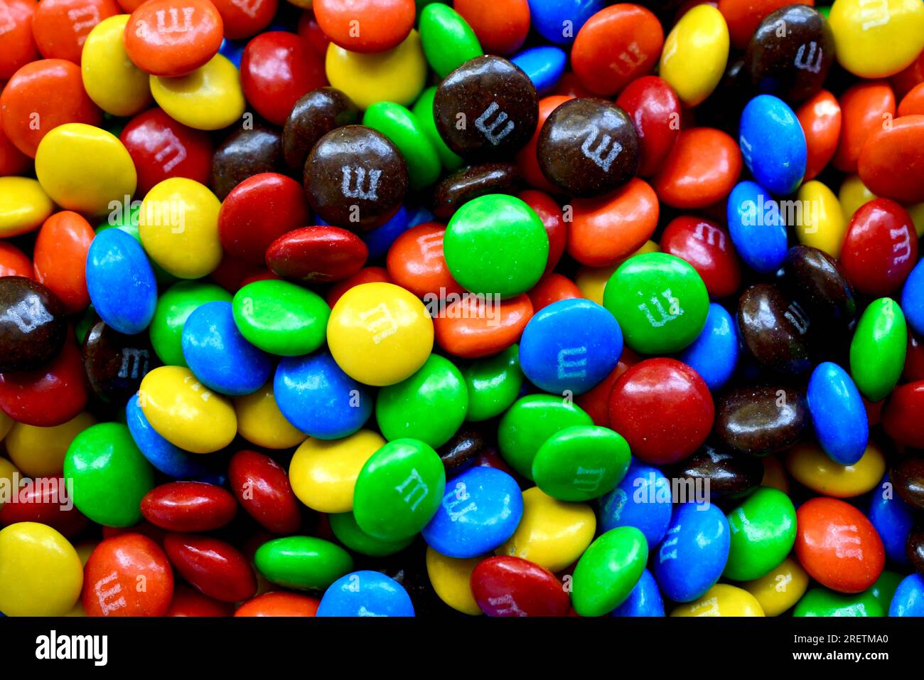 Closeup m&ms milk chocolate hi-res stock photography and images - Alamy