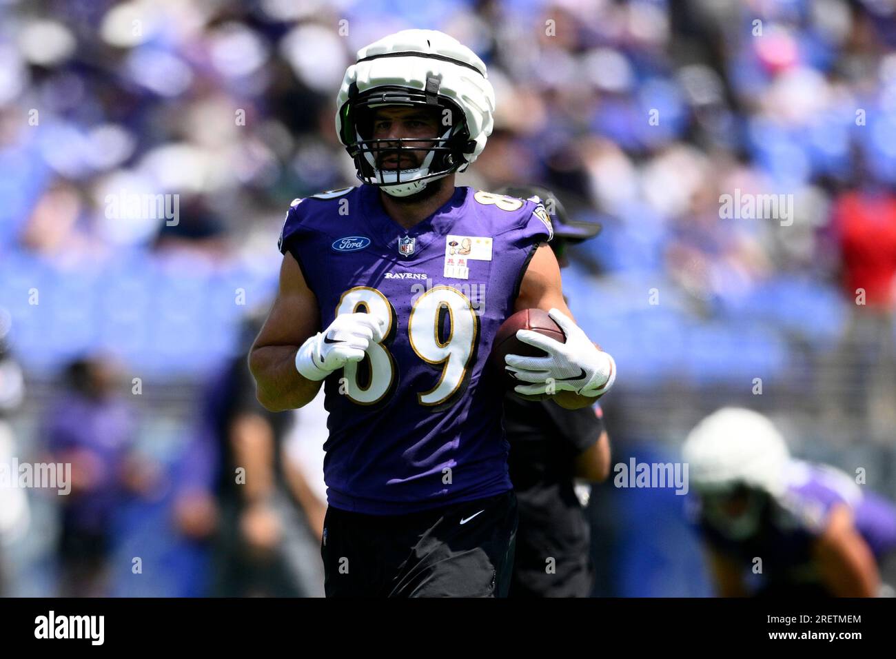 Baltimore Ravens tight end Mark Andrews (89) works out during the team ...