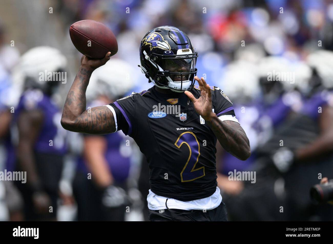 Baltimore Ravens quarterback Tyler Huntley (2) works out during the ...
