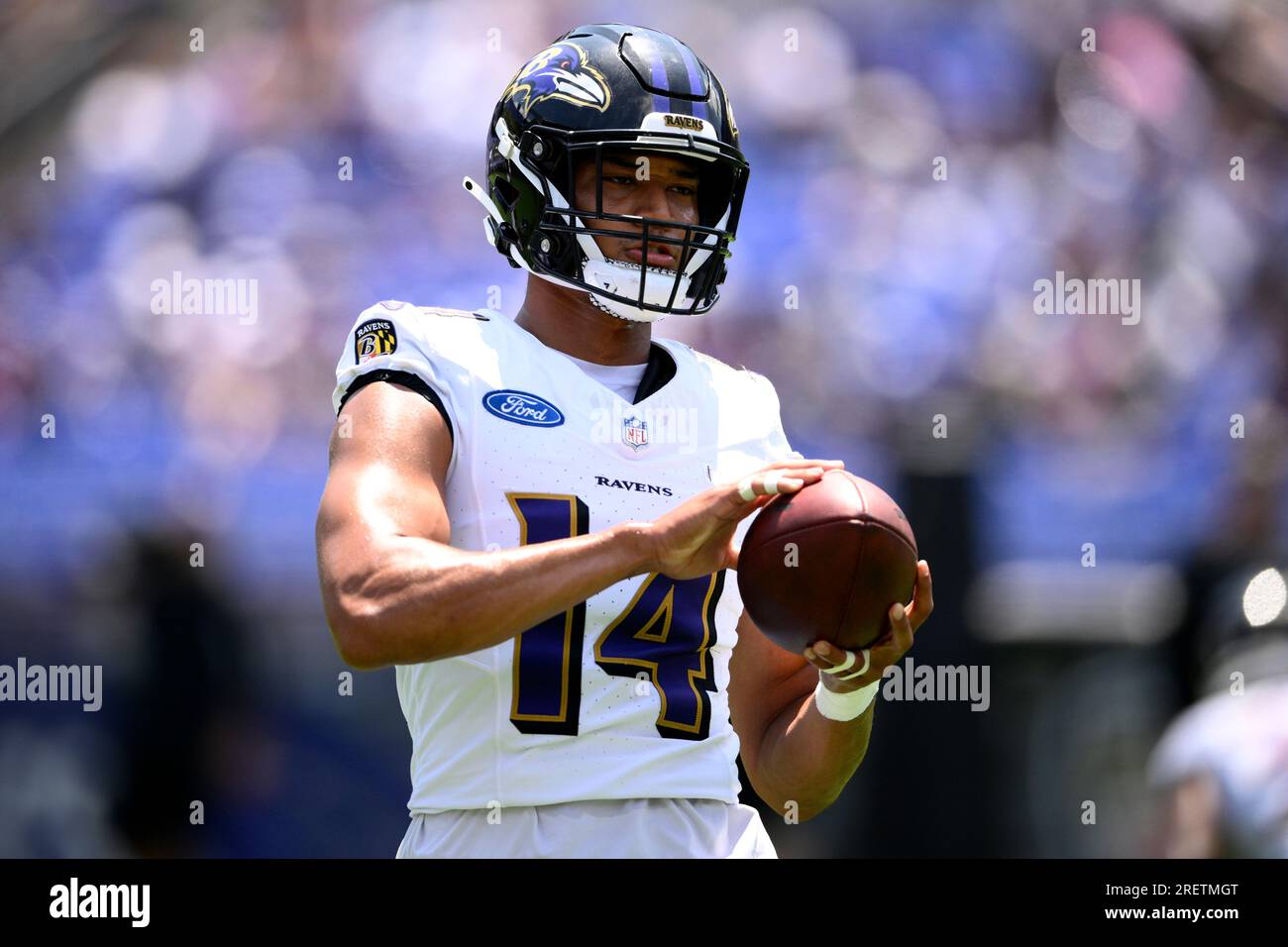 Baltimore Ravens safety Kyle Hamilton (14) works out during the team's ...