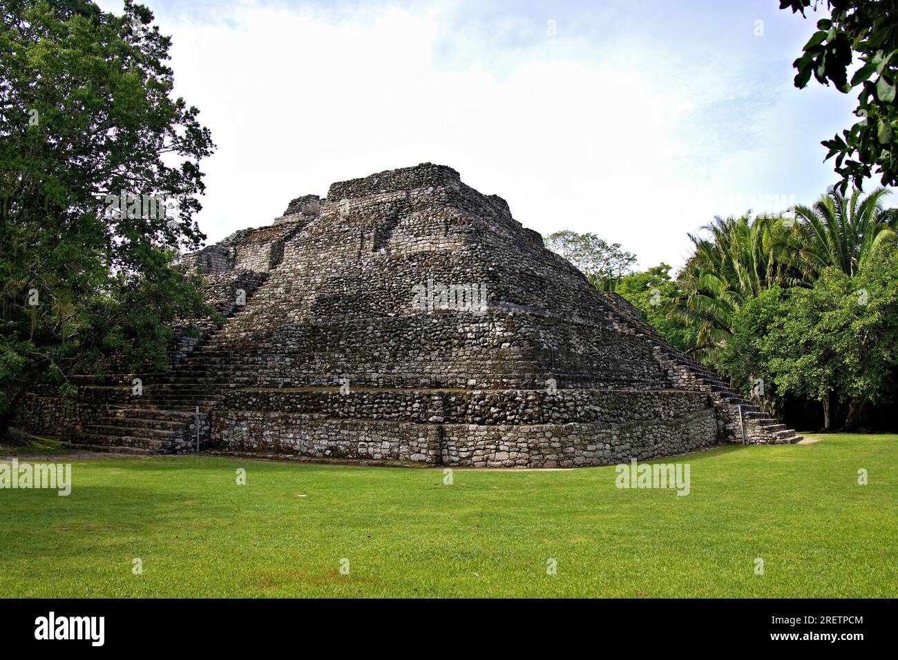Chacchoben mayan ruins hi-res stock photography and images - Alamy