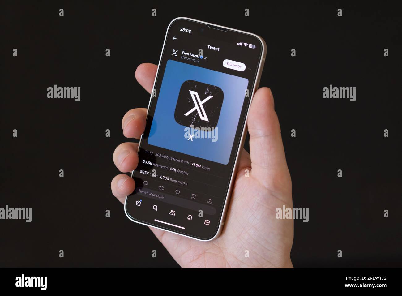 Japan. 30th July, 2023. In this photo illustration, a New Twitter logo ...