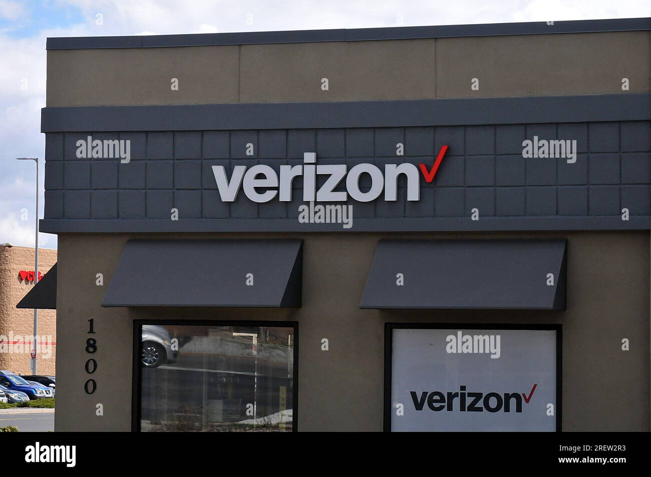 Verzon telephone rovider hi-res stock photography and images - Alamy