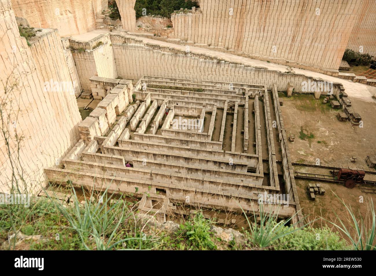 Secret quarry garden hi-res stock photography and images - Alamy