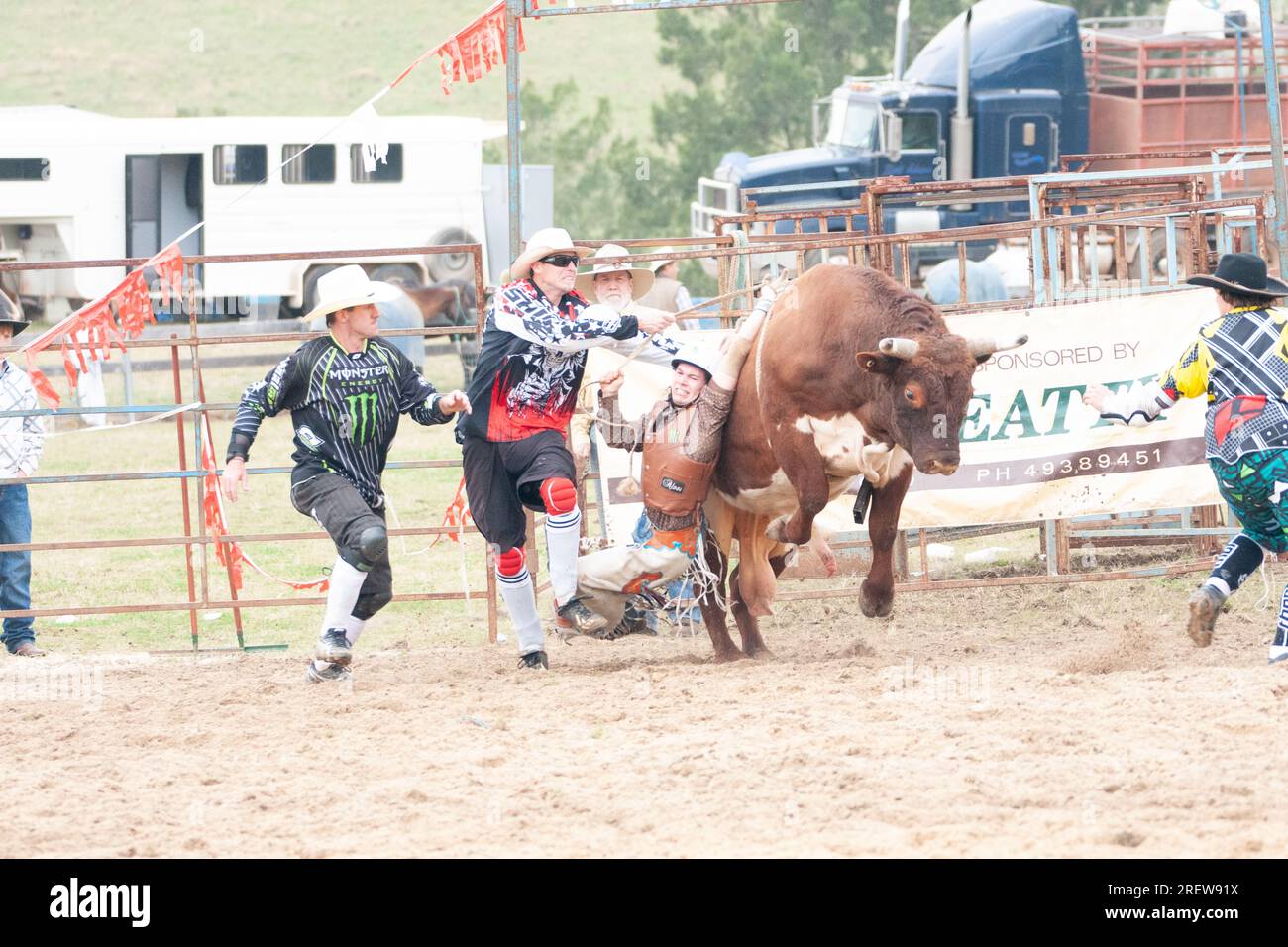 Photos of men, women and kids competing in the gresford rodeo riding ...