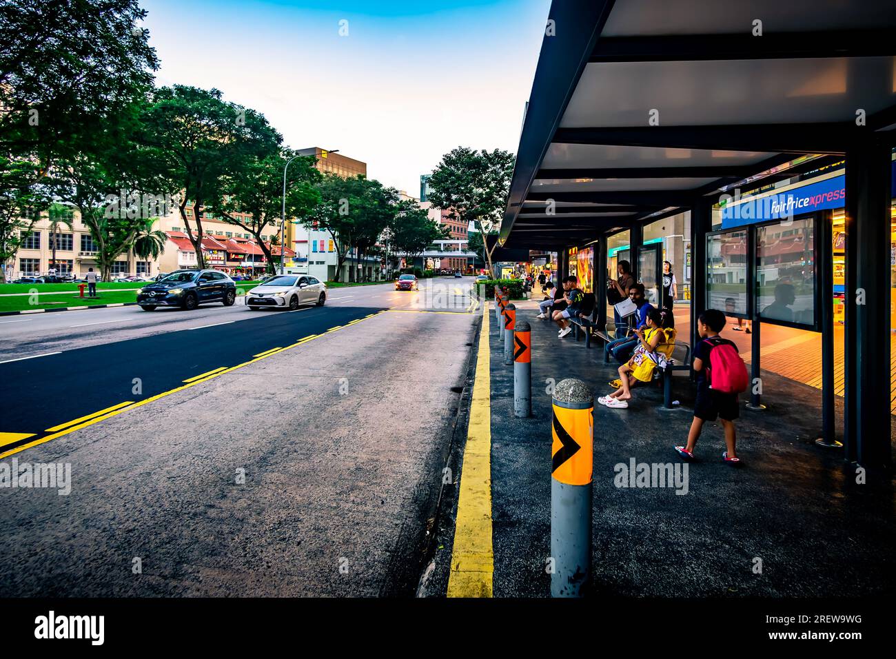 Singapore bus station hi-res stock photography and images - Alamy