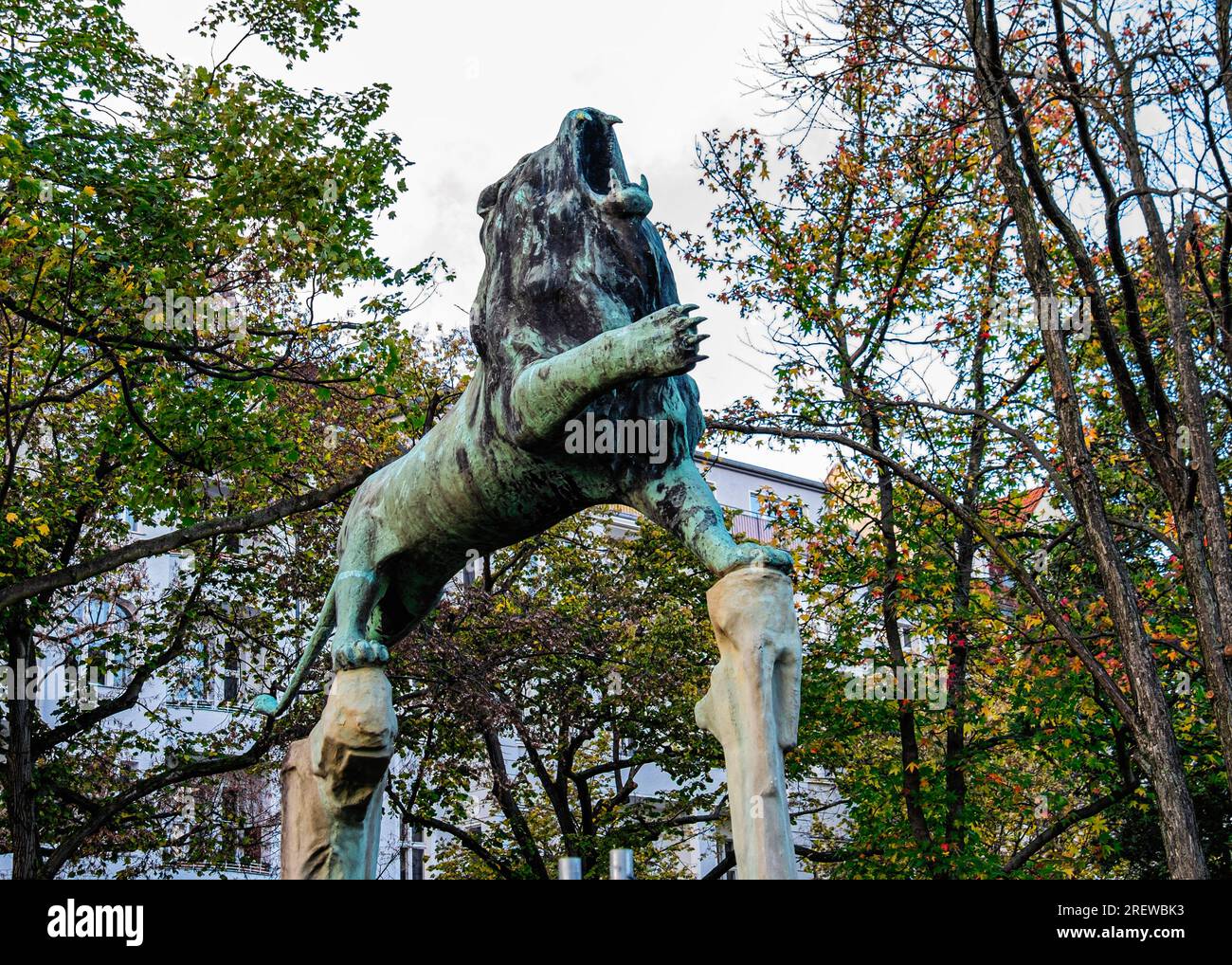 Lion monument. Bronze sculpture by sculptor Anton Rücke 1952 ...