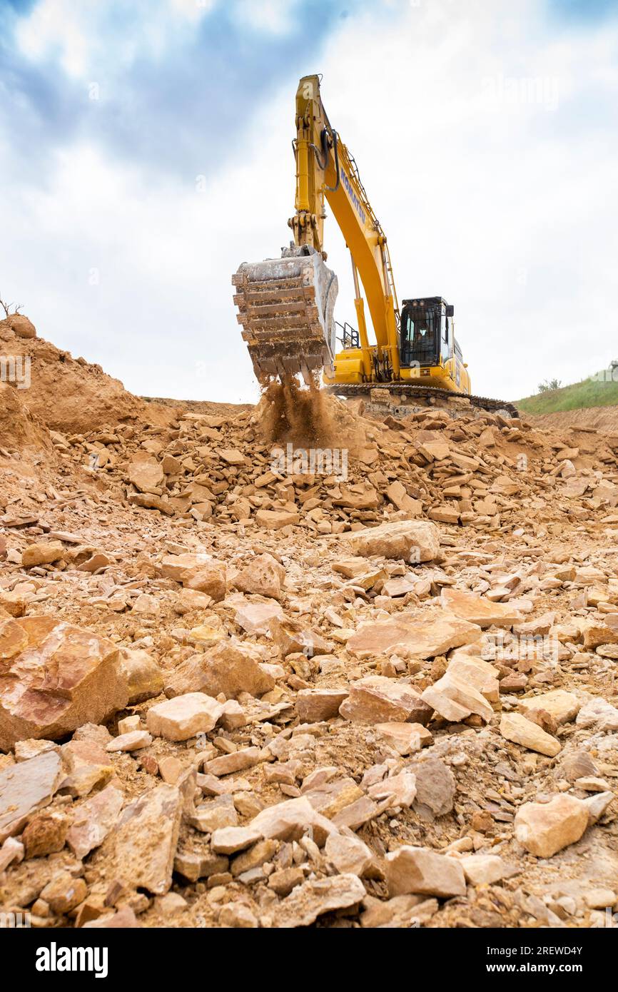 Aggregates processing plant hi-res stock photography and images - Alamy