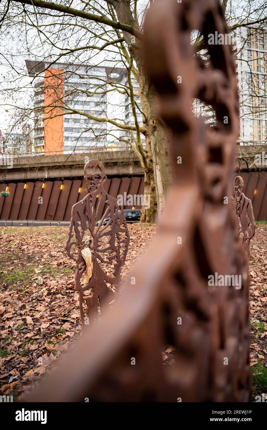 Alan Turing Sculpture Memorial, Paddington, London Stock Photo - Alamy