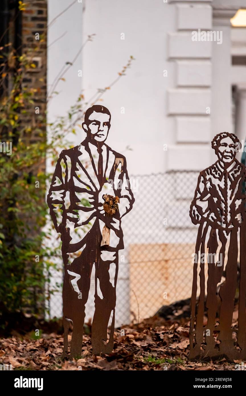 Alan Turing Sculpture Memorial, Paddington, London Stock Photo - Alamy